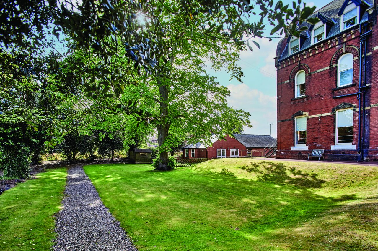 Care Home Selby: The Grange Residential, Dementia & Respite Care